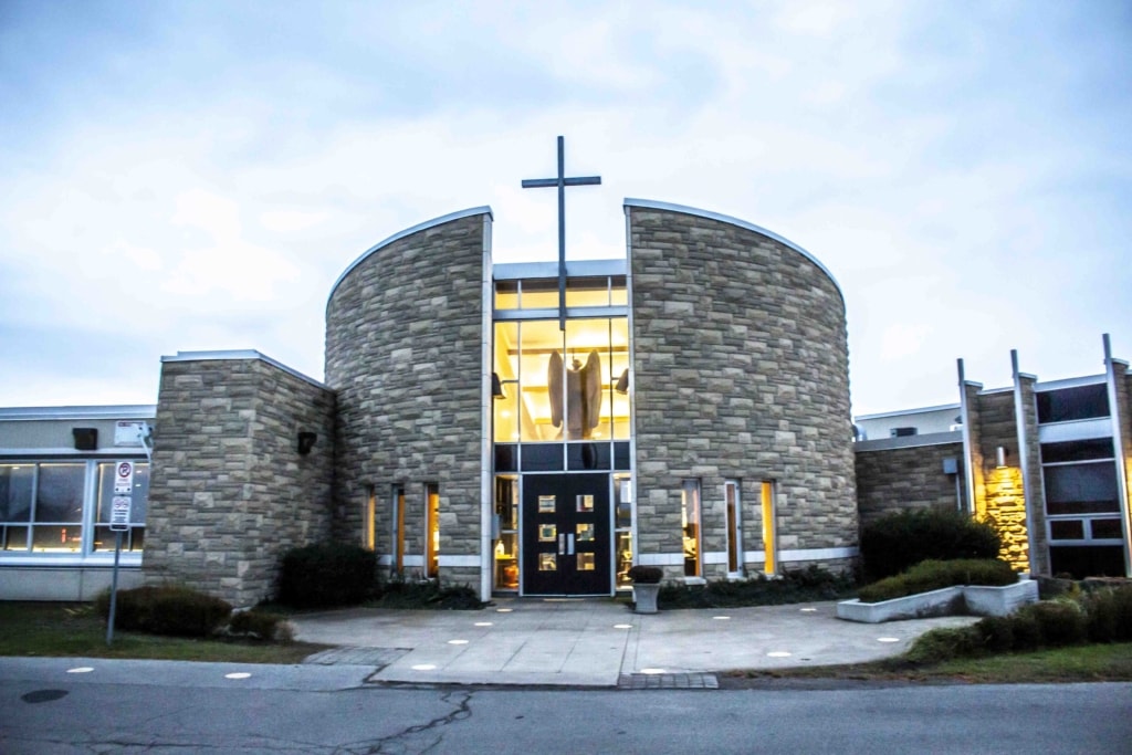 St. Michael trivia night supports new gym equipment, uniforms