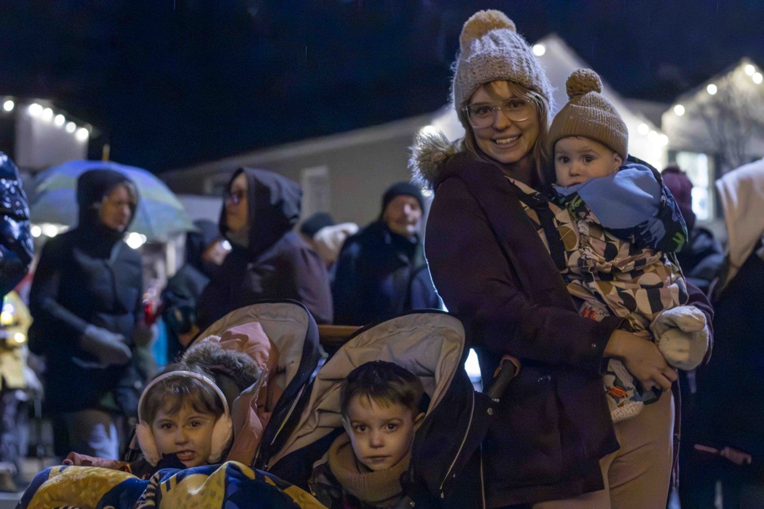 PHOTO GALLERY: Candlelight Stroll shines bright despite rain and cold
