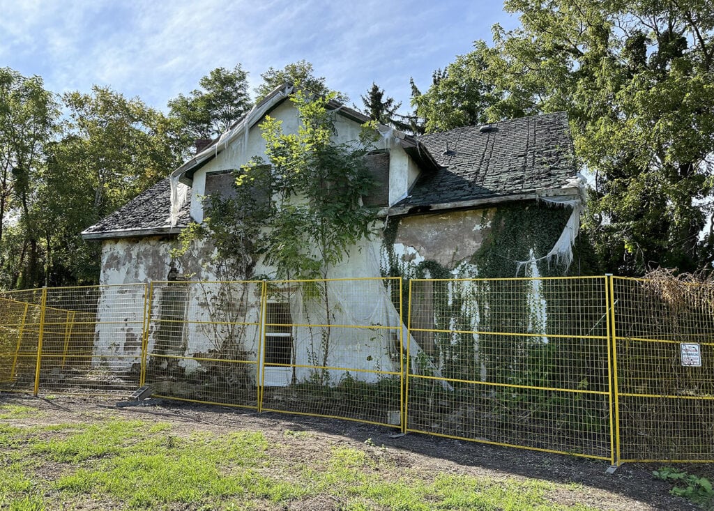Arch-i-text: Maj. David Secord's old home — what happens when it goes wrong